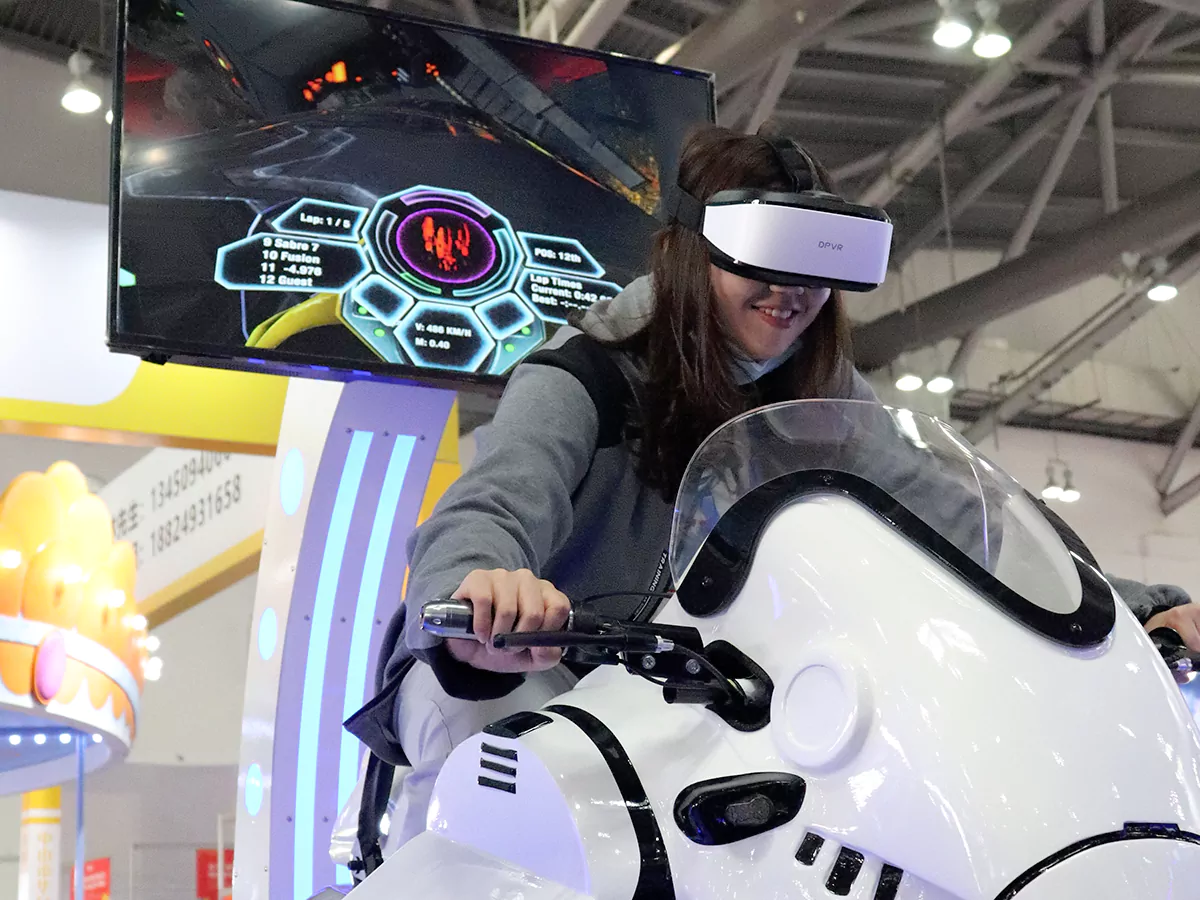 VR Motorcycle Simulator | Motion-Activated Racing Experience - Vartvr