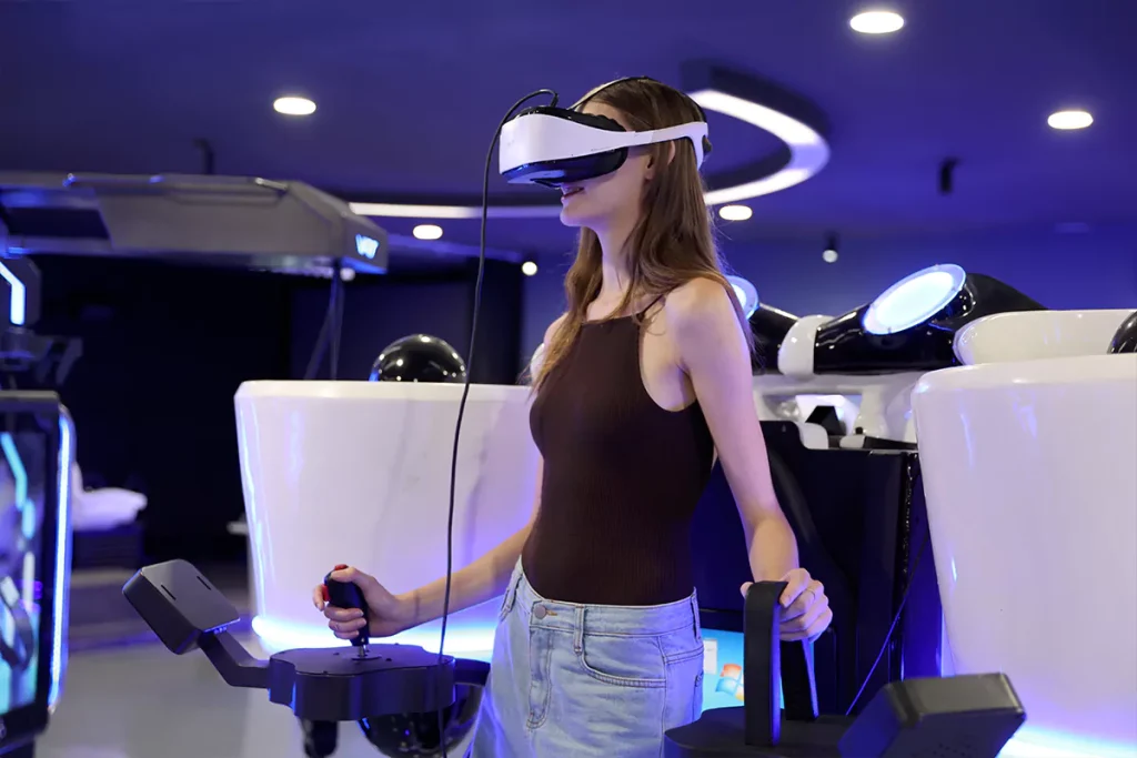 How is vr flight simulator different？ - Vartvr